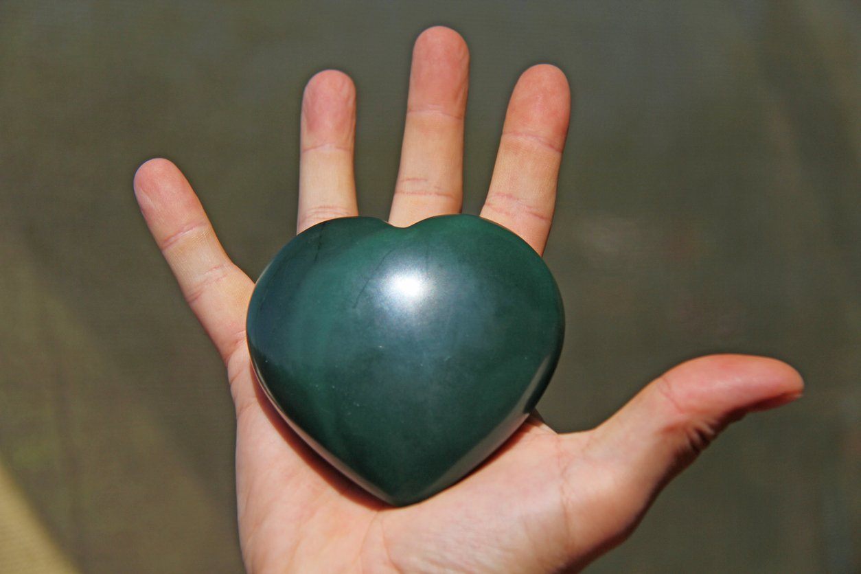 How to Use Palm Stones in Everyday Life? – AtPerry's Healing Crystals