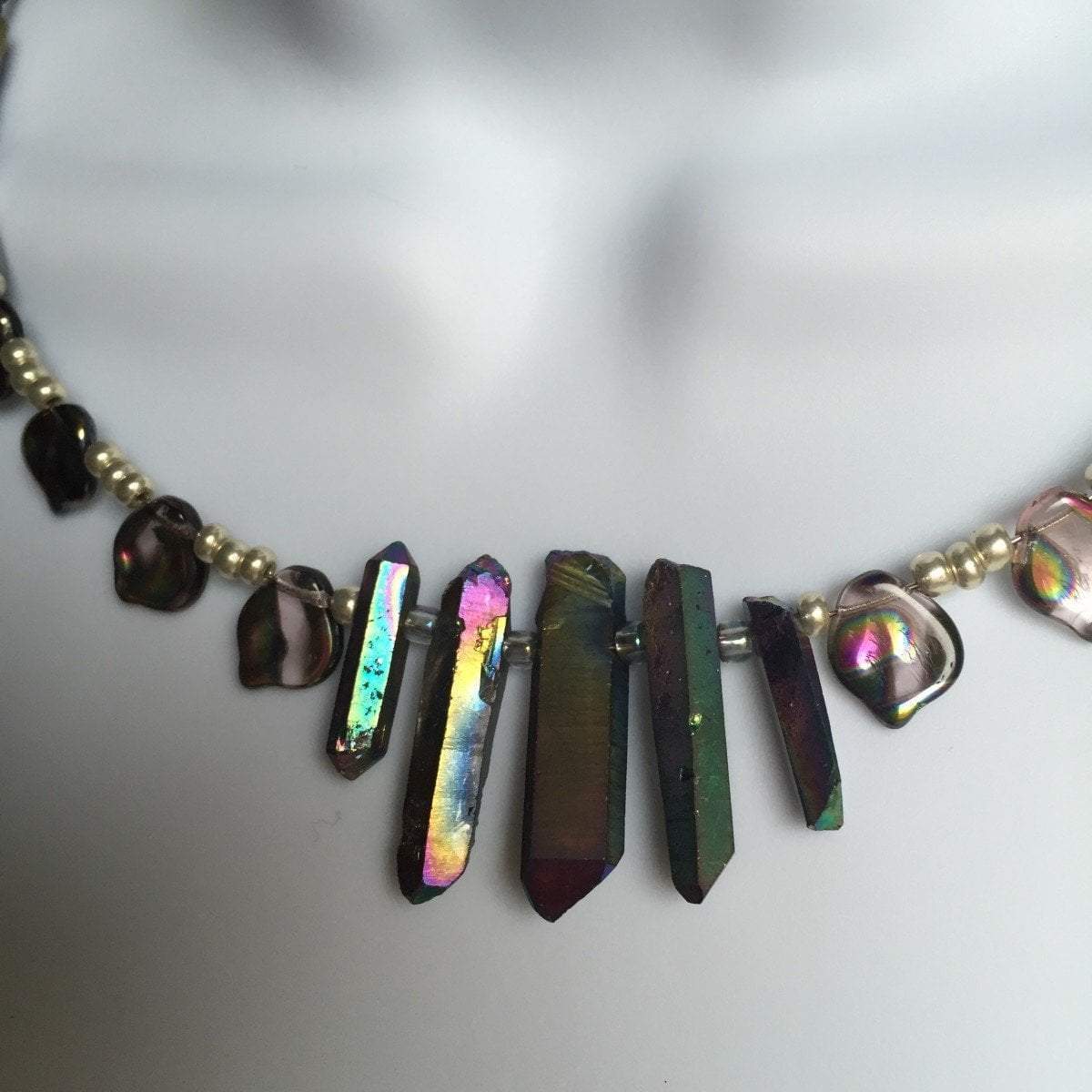 11 Symbolic Crystal Jewelry Styles That Are Stunning and Healing ...
