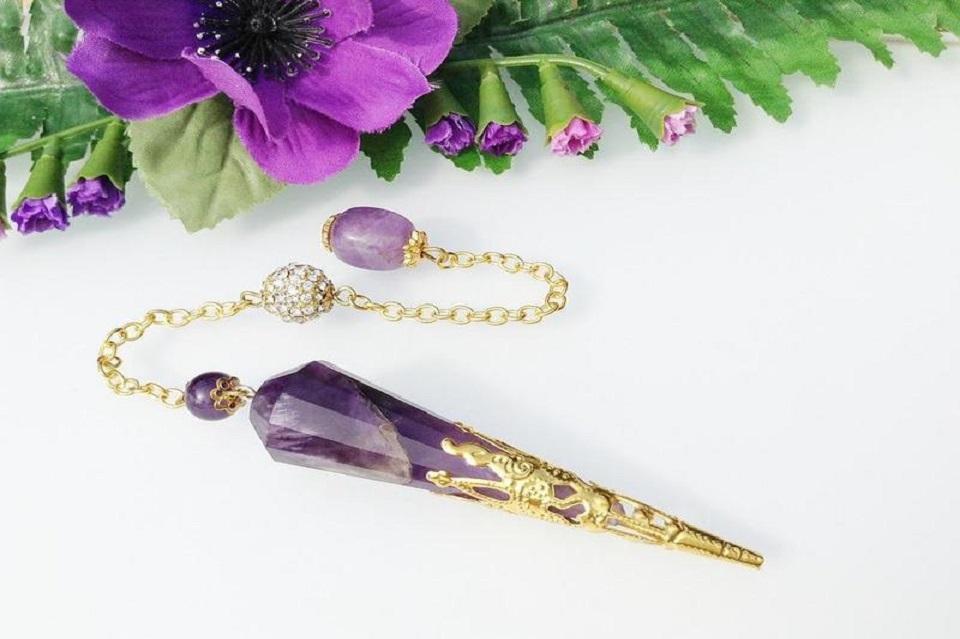 18 Forbidden Effects Of Reading A Crystal Pendulum For Future – AtPerry ...